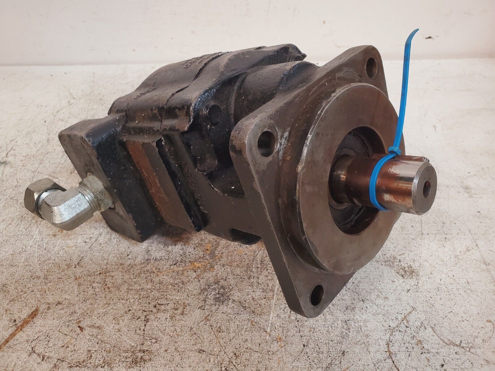 Permco Hydraulic Pump 577-00560-17 – GenerationalSales