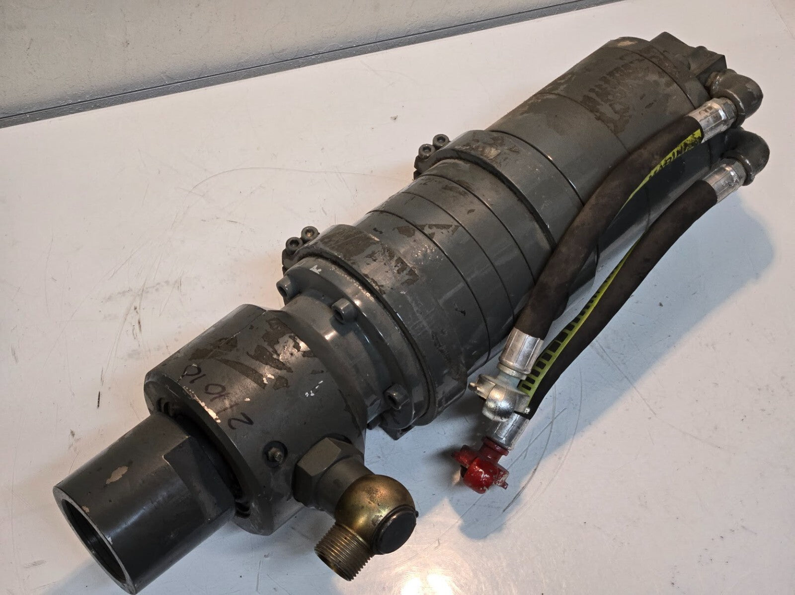 Pnuematic Rotation Unit 10.10 for EP95 | 2 3/8" Output Shaft 26" Overa ...