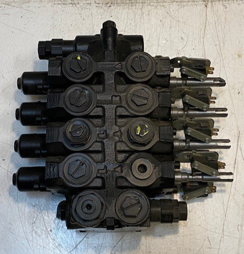 Husco 4-Spool Hydraulic Control Valve D10M0997 | 8526400 | 5000-0292 ...